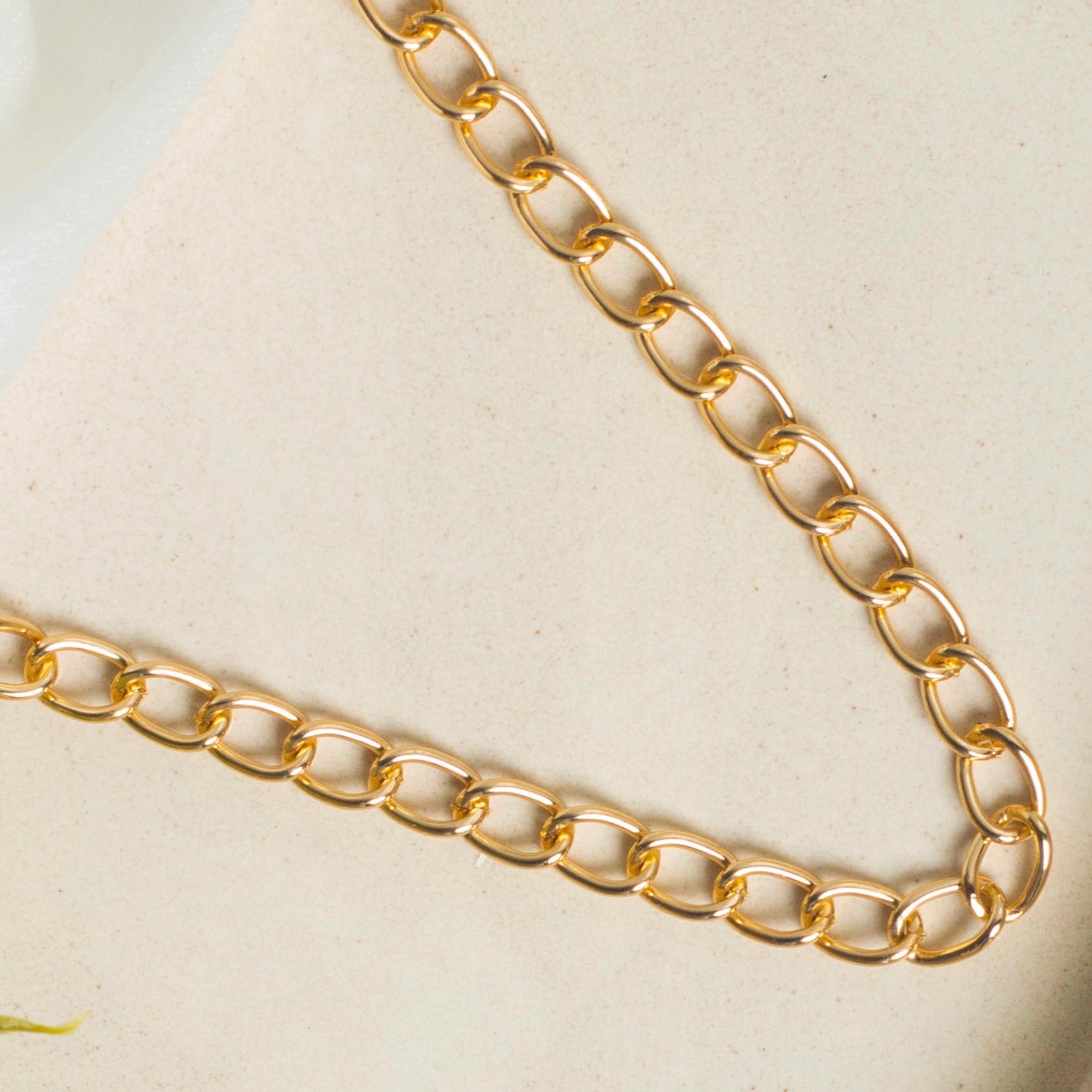 Aluminium Chain | Size : H-9mm W-6mm | 1mtr | JT-14-43-17 – SATRA TRADERS